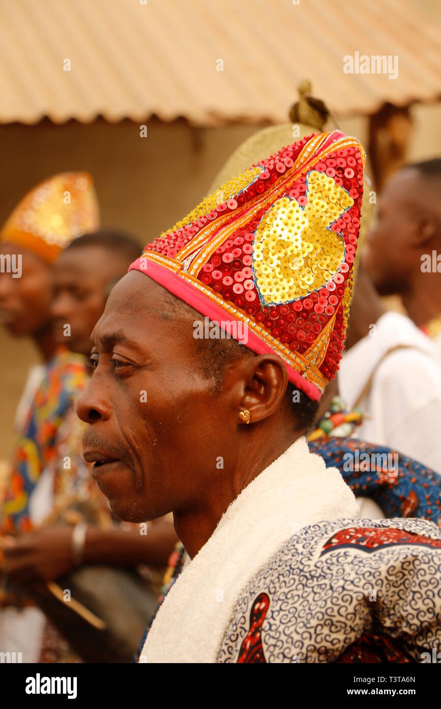 Benin voodoo mask hi-res stock photography and images - Alamy