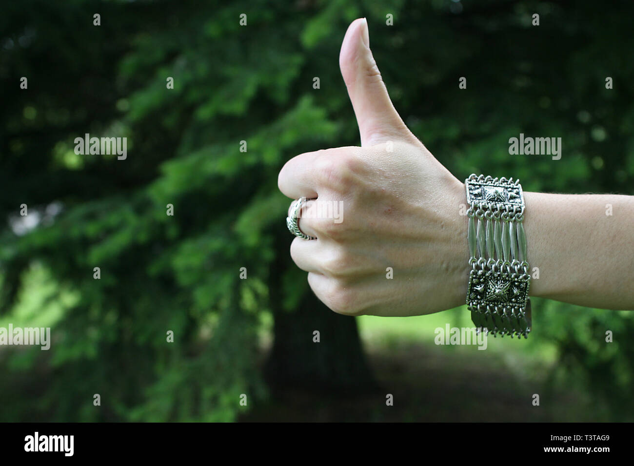 Positive hand signals hi-res stock photography and images - Alamy