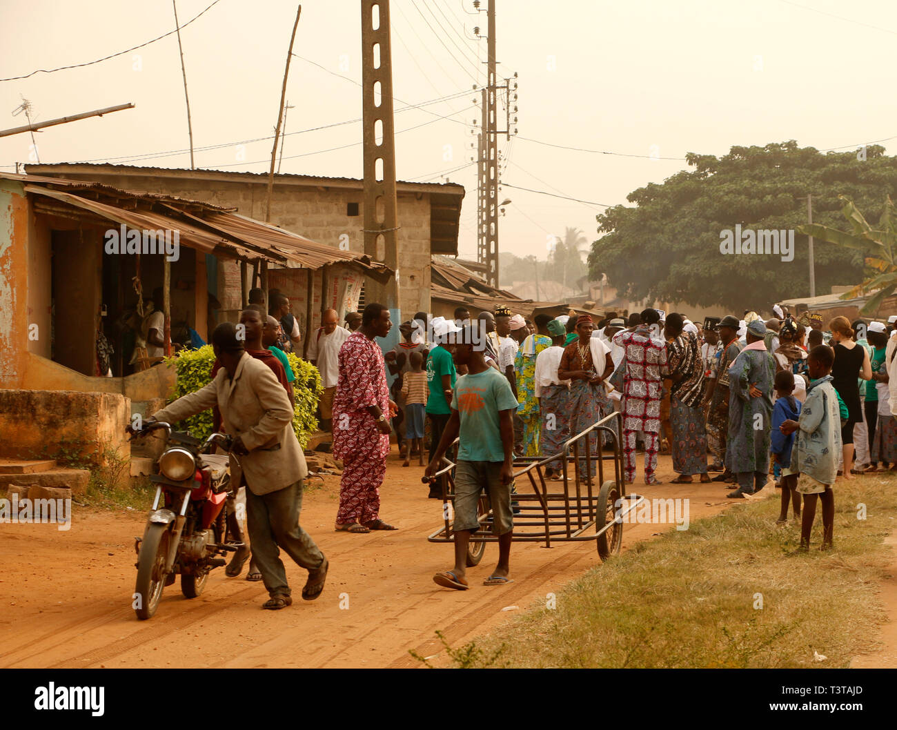 Voodoo festival benin mask hi-res stock photography and images - Alamy