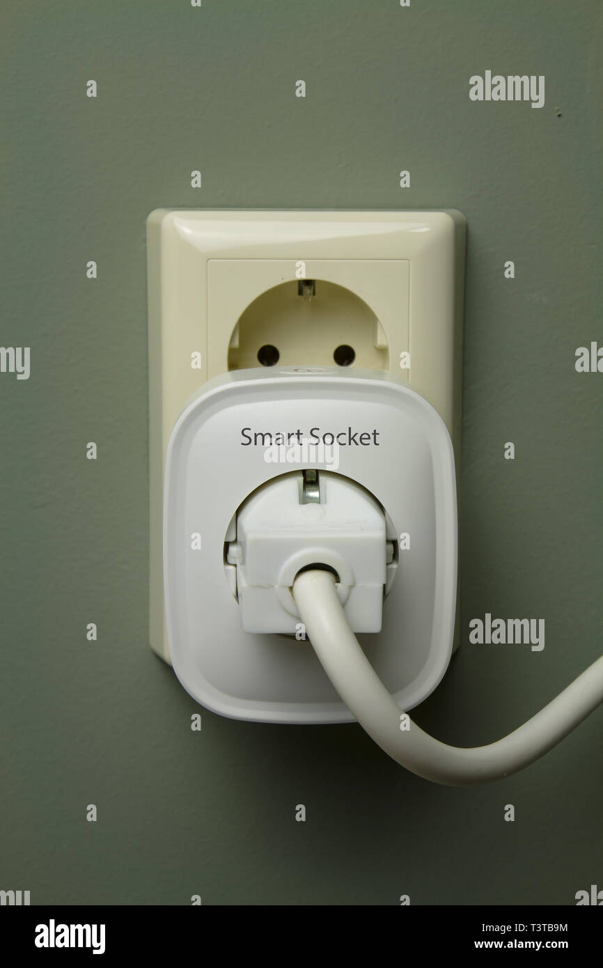 Smart socket hi-res stock photography and images - Alamy