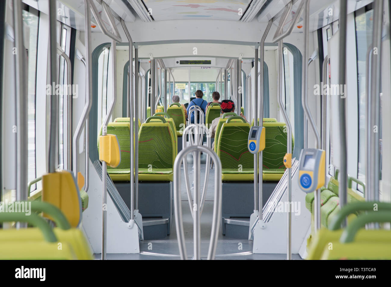 Angers, moderne Straßenbahn - Angers, modern Tramway Stock Photo - Alamy