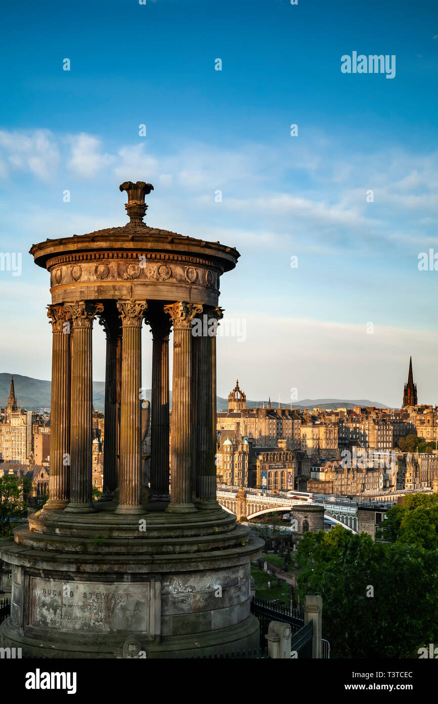 Edinburgh monuments hi-res stock photography and images - Alamy