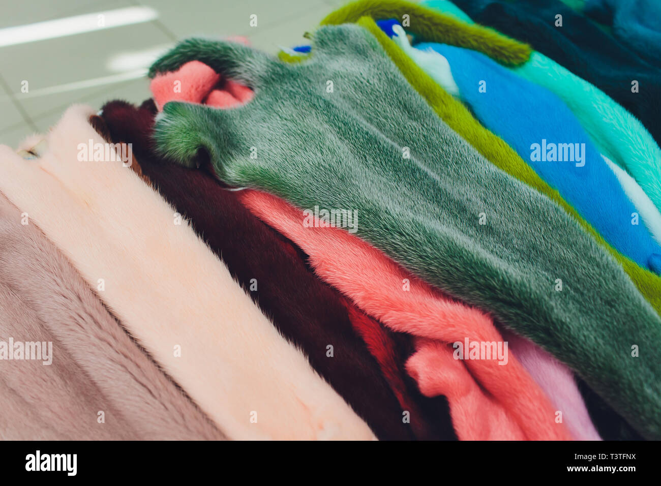 Red fox fur texture cloth hi-res stock photography and images - Alamy