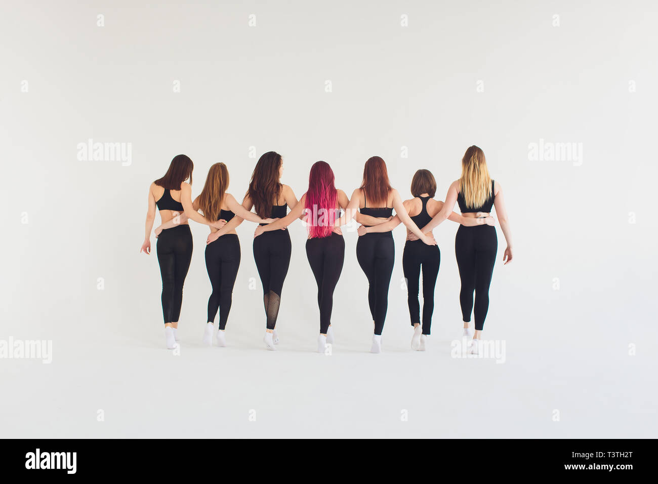 Group og girls hi-res stock photography and images - Alamy