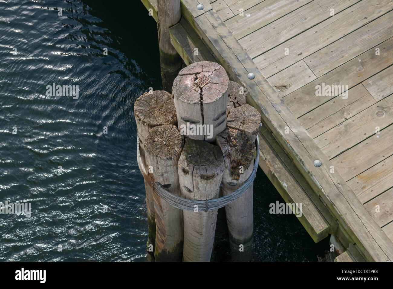 Steel pilings hi-res stock photography and images - Alamy
