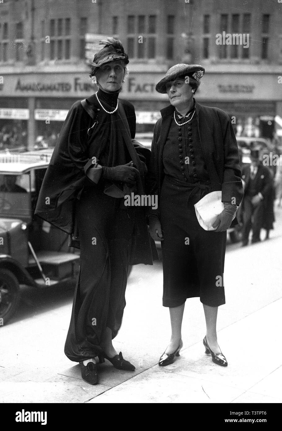 1930s Fashion People High Resolution Stock Photography and Images - Alamy