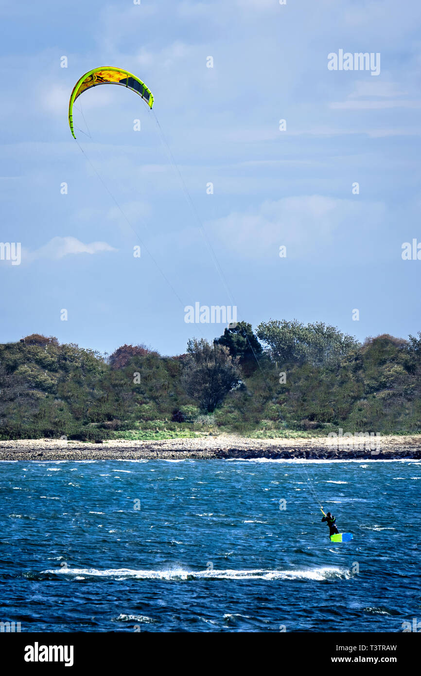 Man lifting kite hi-res stock photography and images - Alamy