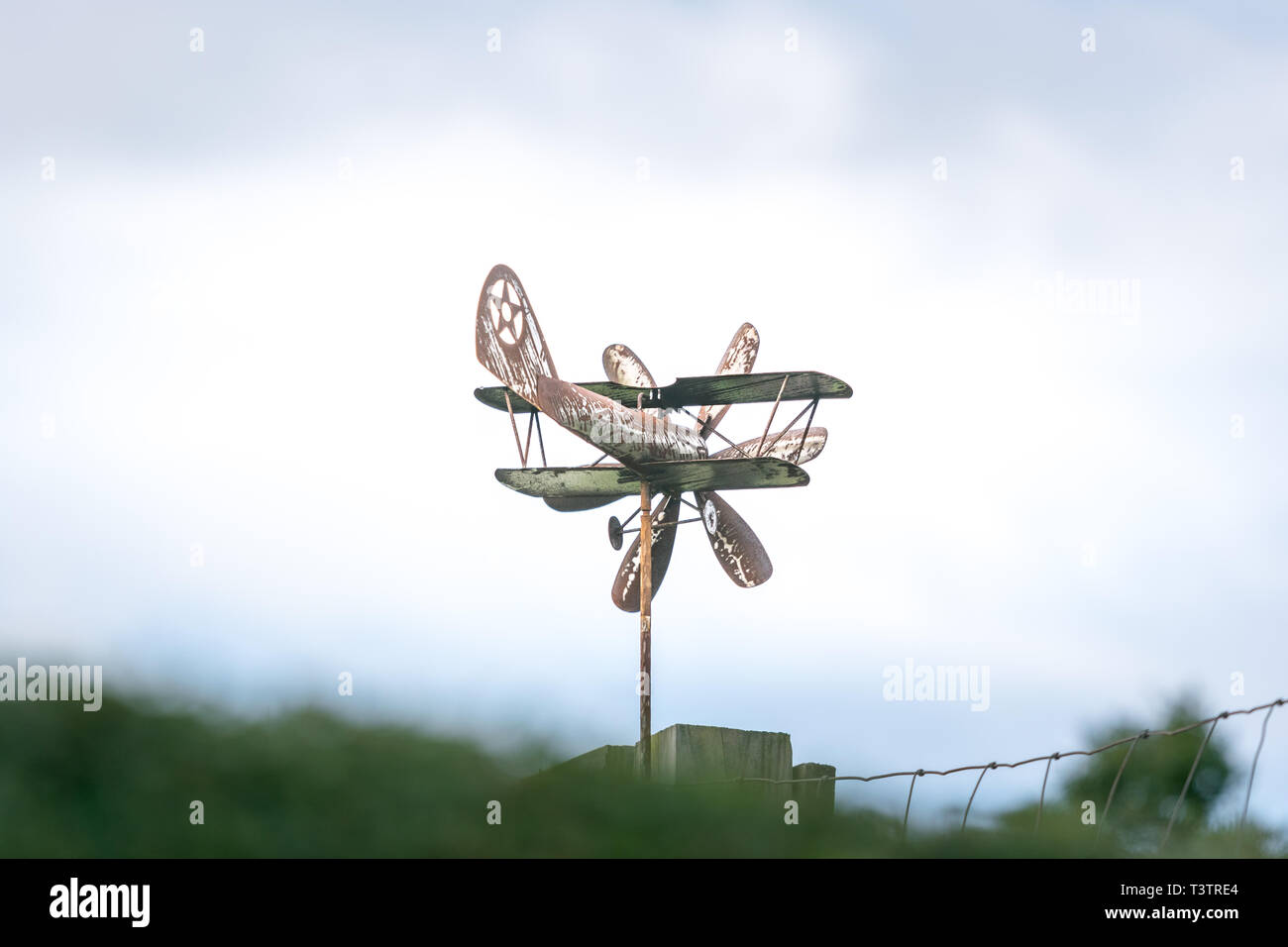 Vintage wind vane propeller blue hi-res stock photography and images ...