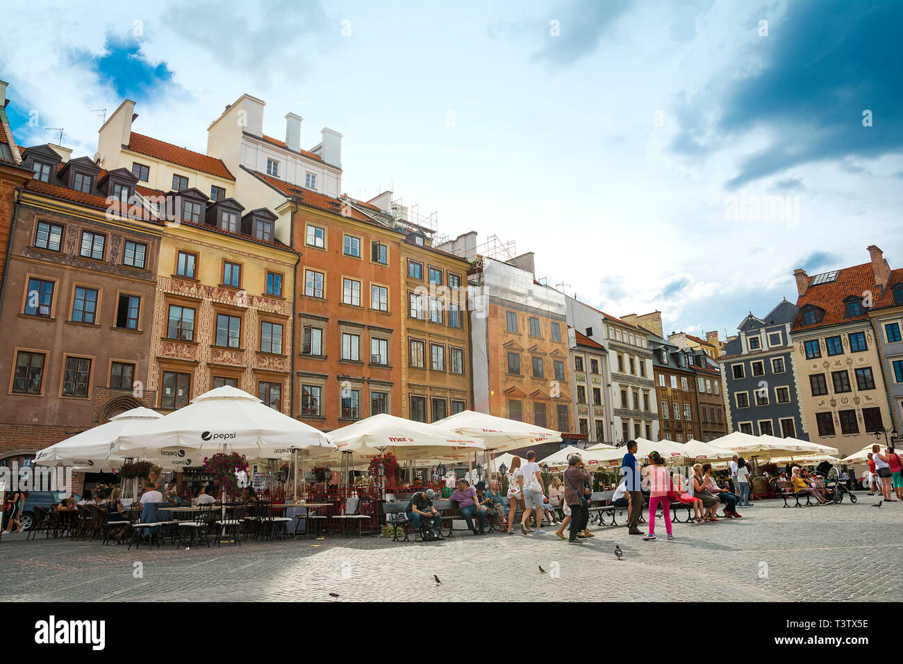 Old Town Market Square (Rynek Starego Miasta) with colorful and ...