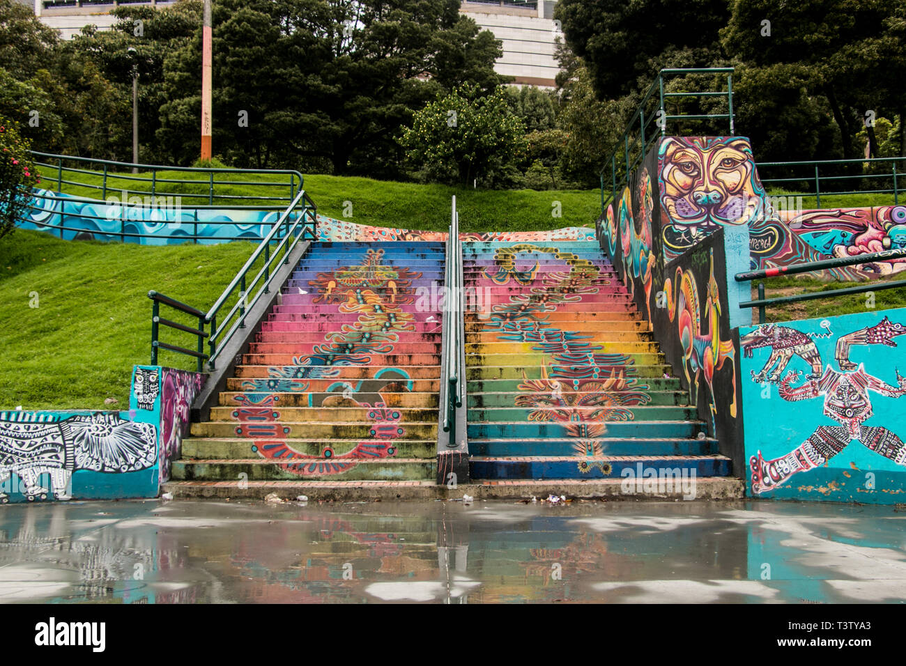 Graffiti on stairs hi-res stock photography and images - Alamy