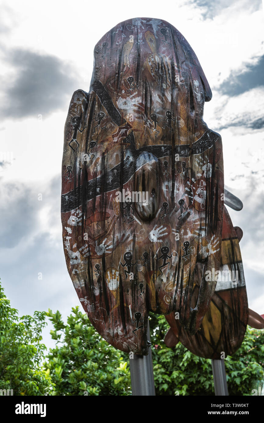 Aboriginal shields hi-res stock photography and images - Alamy