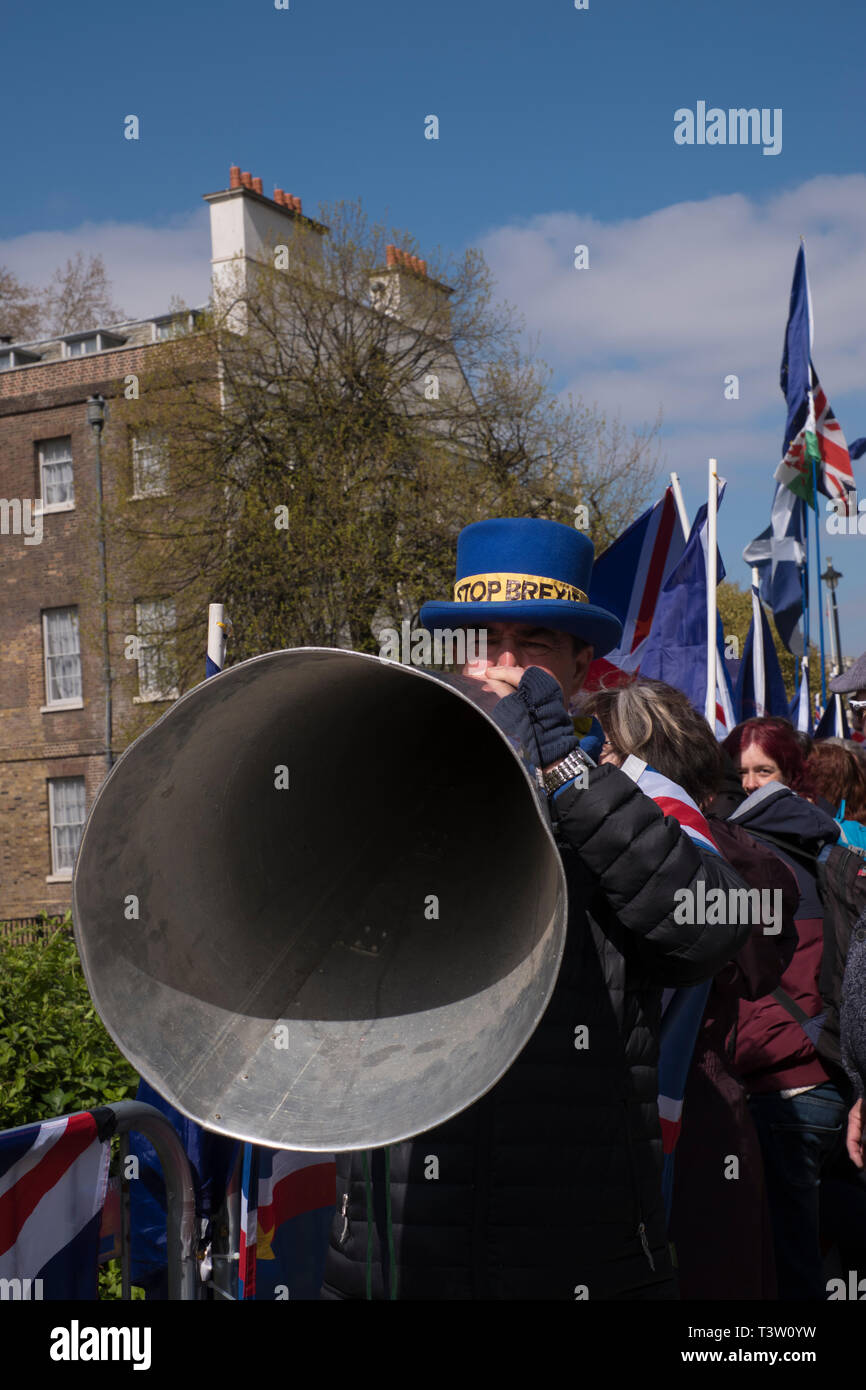 Megaphone parliament uk hi-res stock photography and images - Alamy