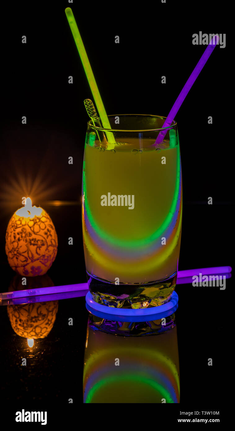 Neon lights dance hi-res stock photography and images - Alamy