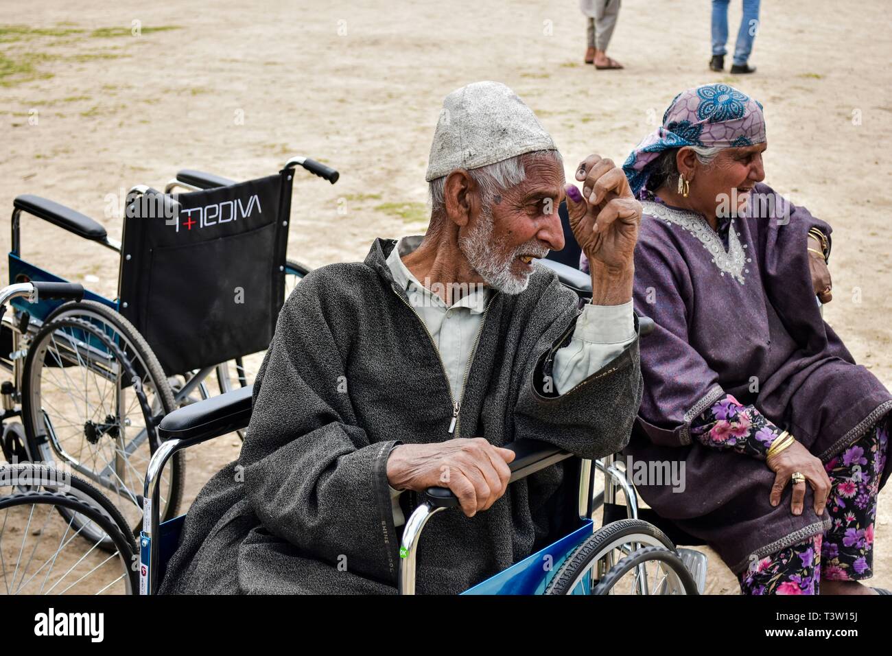 Handicapped man voting hi-res stock photography and images - Alamy