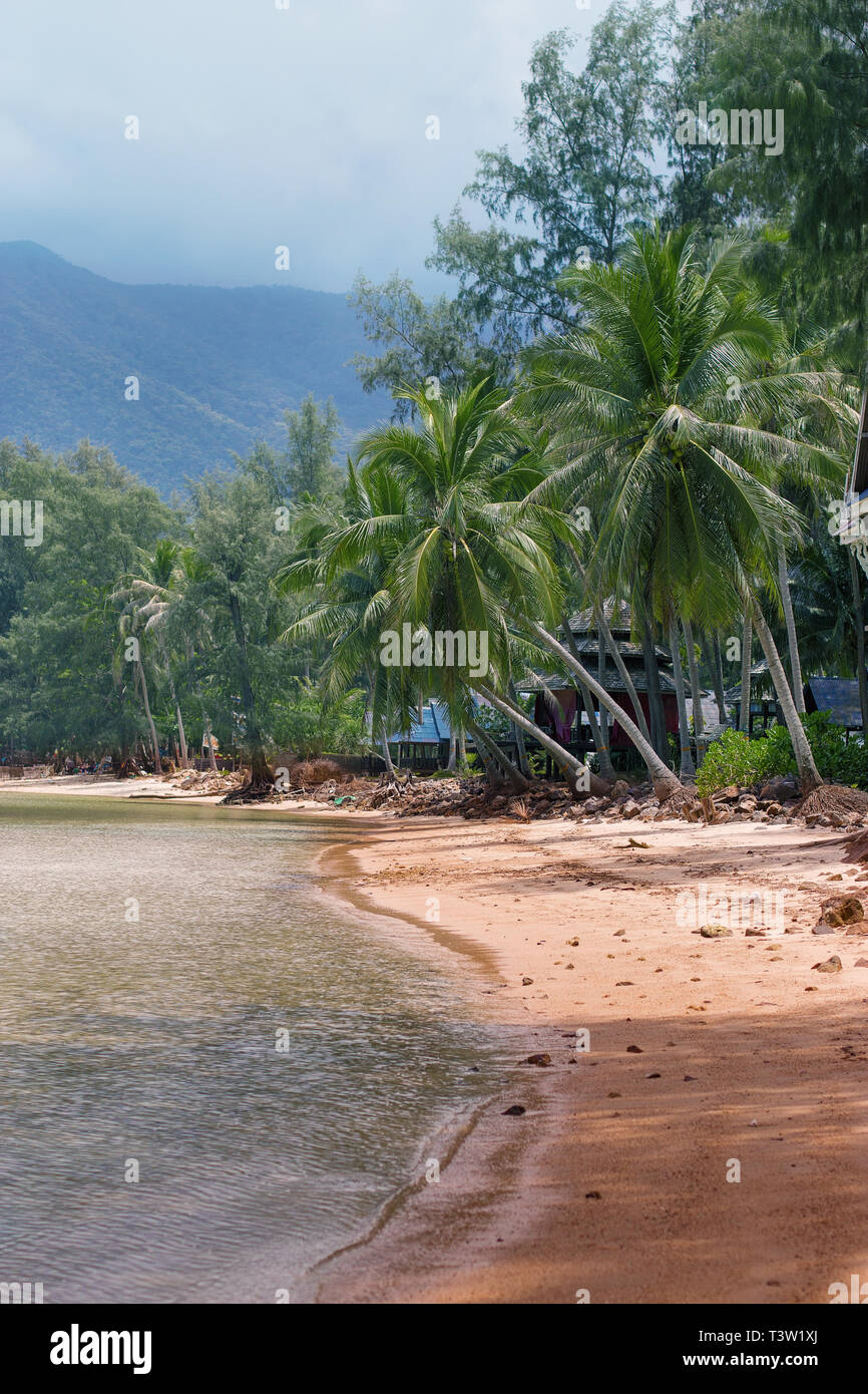 PHANGAN, THAILAND - 15 MARCH 2018: Chaloklum Beach on Koh Phangan ...