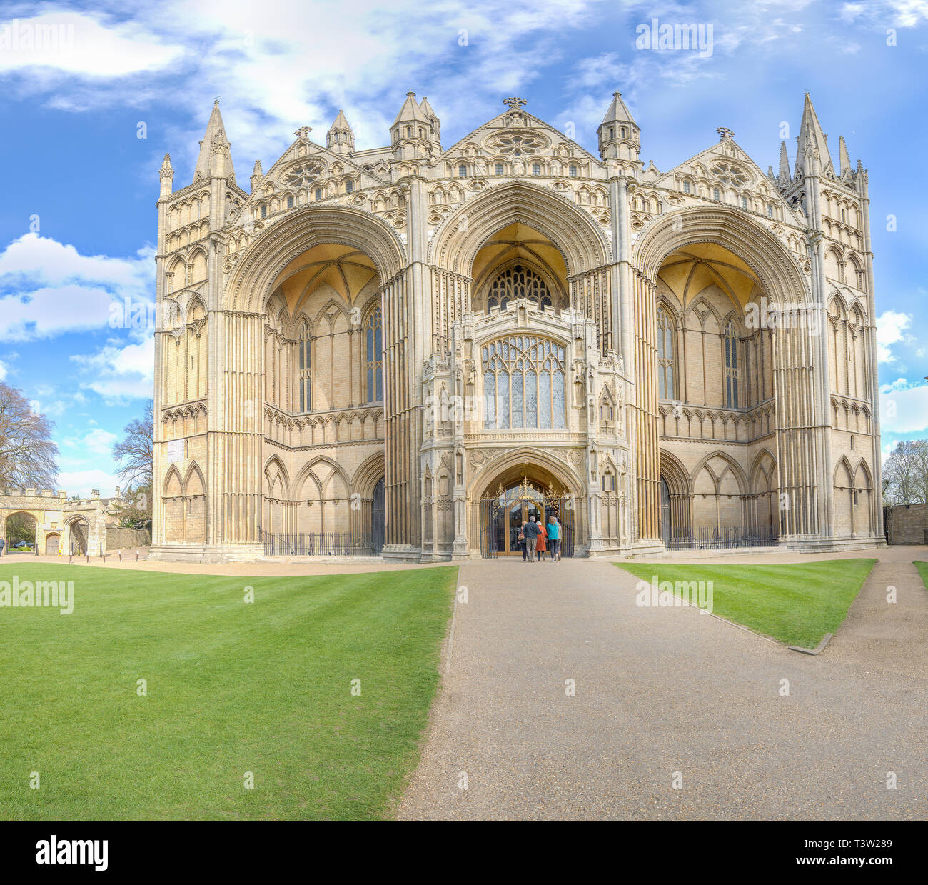 Entrance to cathedral precinct hi-res stock photography and images - Alamy