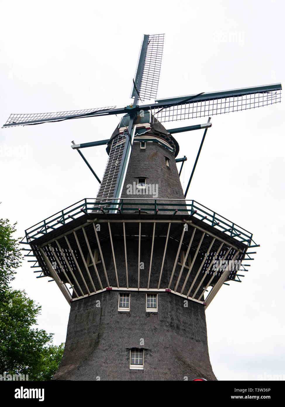Holland de gooyer windmill hi-res stock photography and images - Alamy