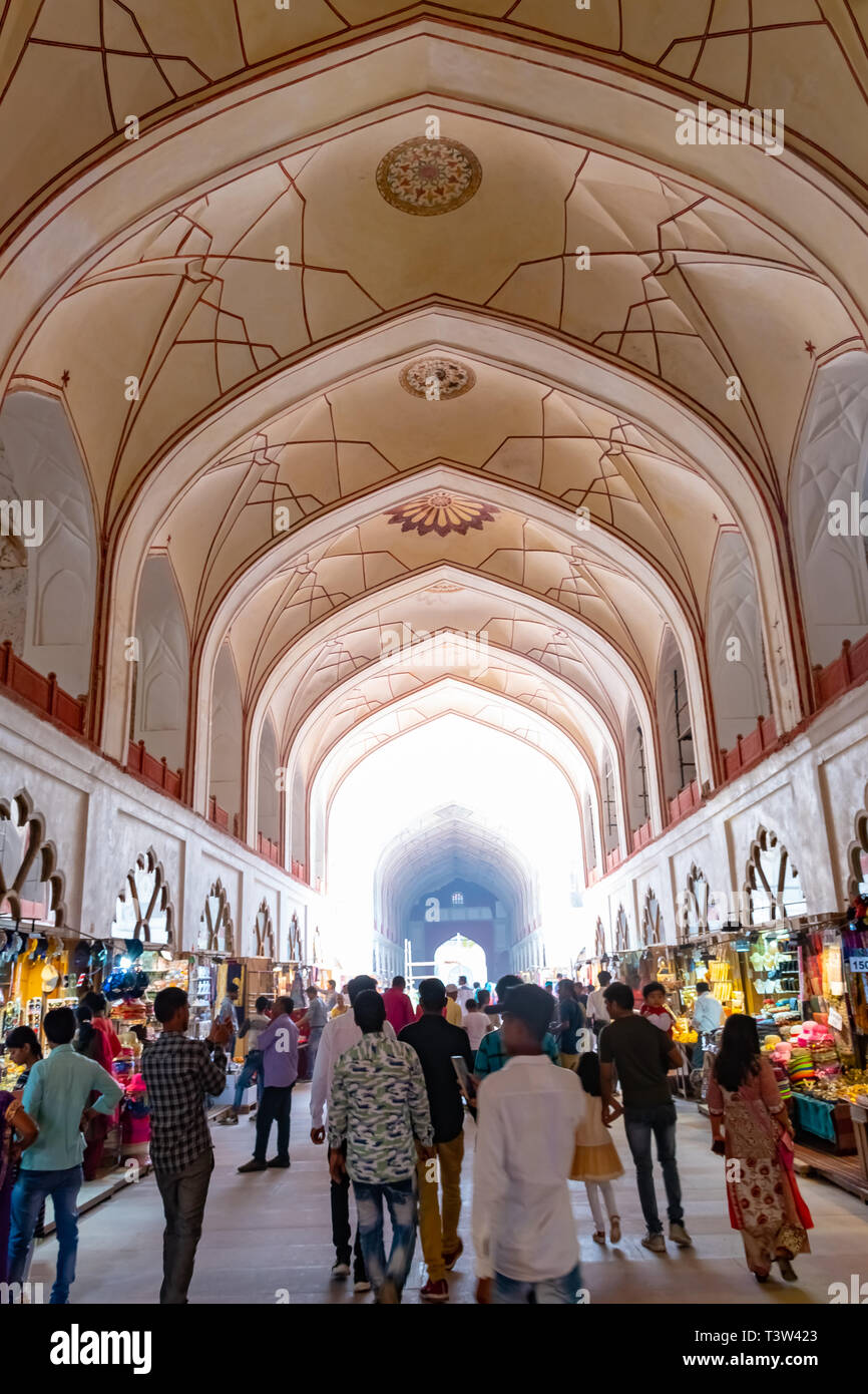 Red fort market hi-res stock photography and images - Alamy