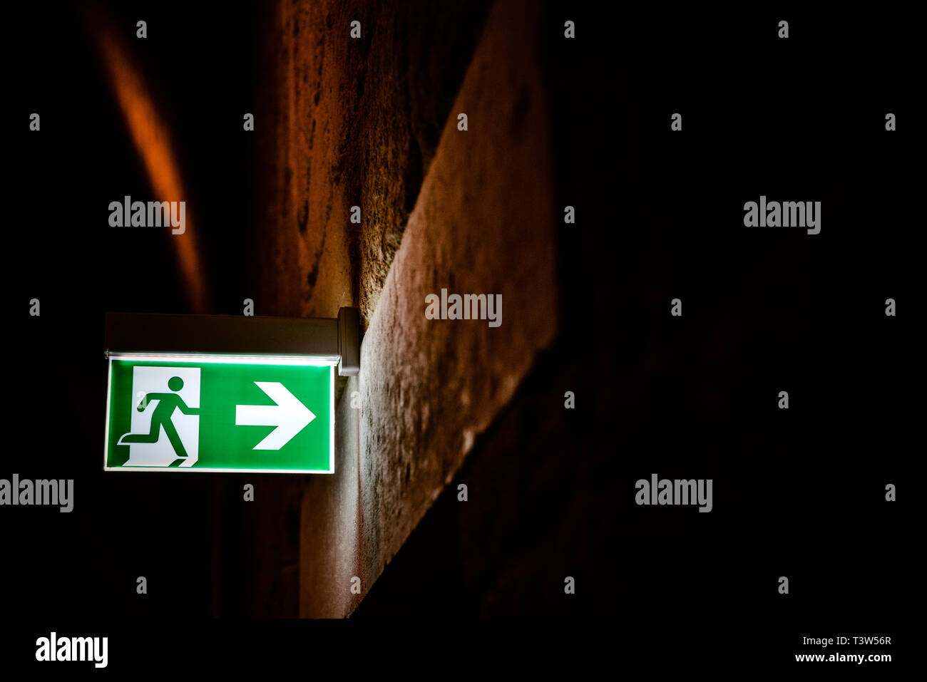 Fire Escape Sign High Resolution Stock Photography and Images - Alamy