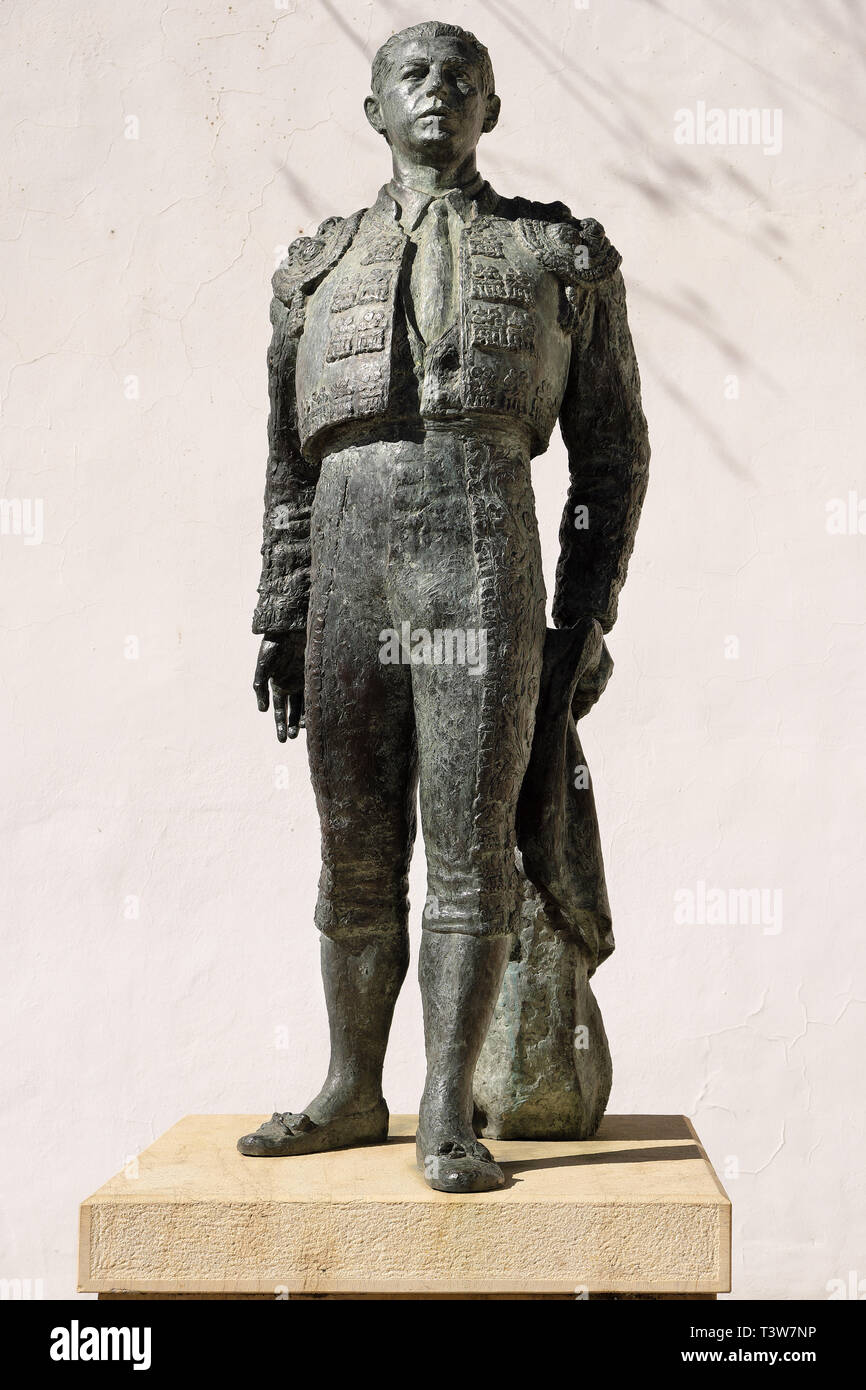 Statue of bullfighter hi-res stock photography and images - Alamy