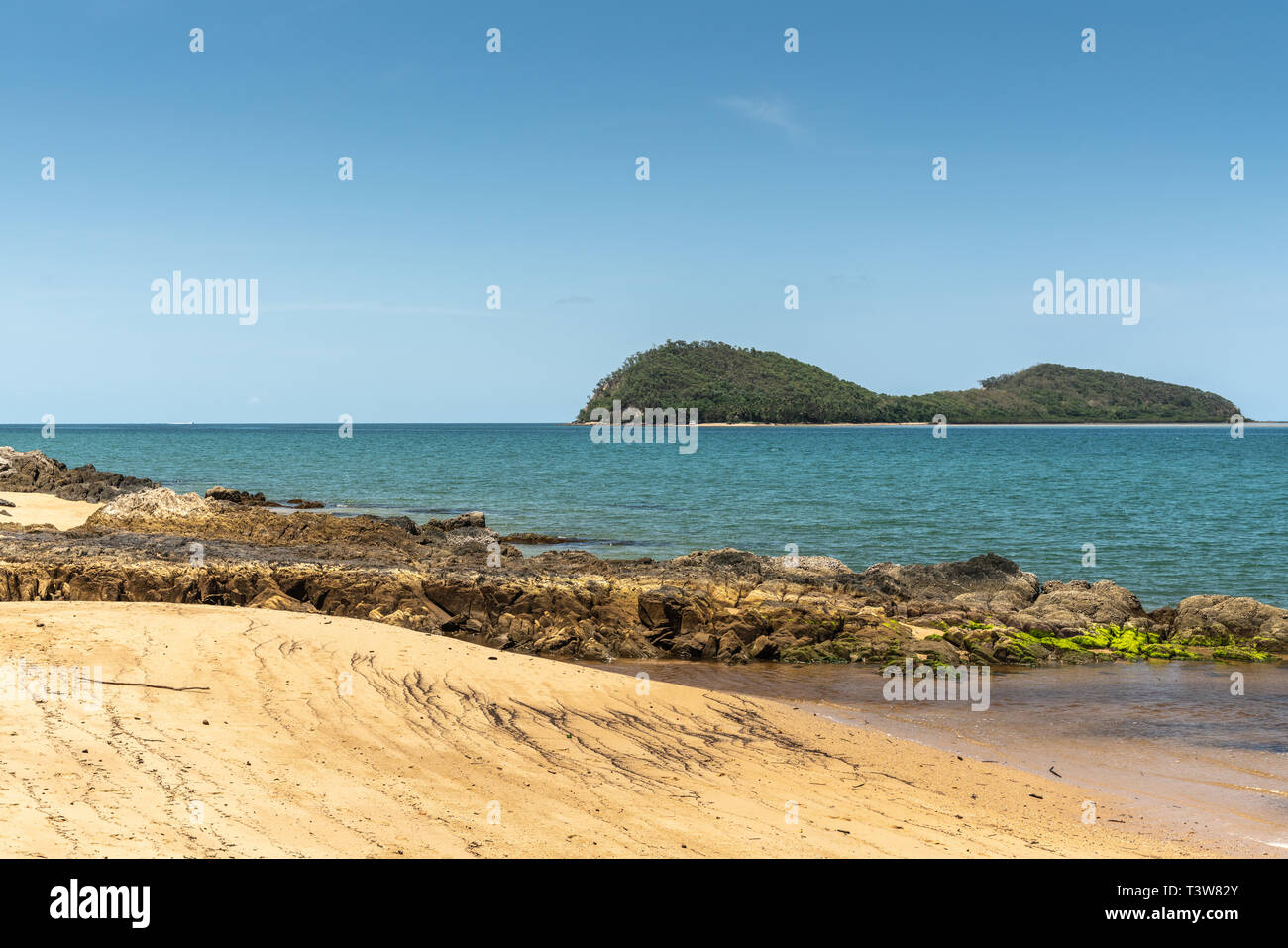Double Island Queensland Hi-res Stock Photography And, 47% OFF