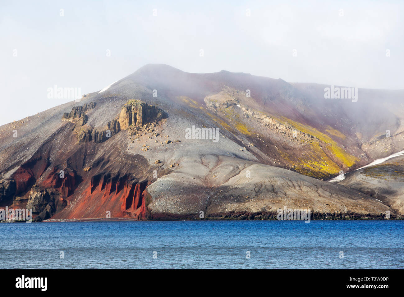 The volcanic caldera at Deception Island, Antarctica Stock Photo - Alamy