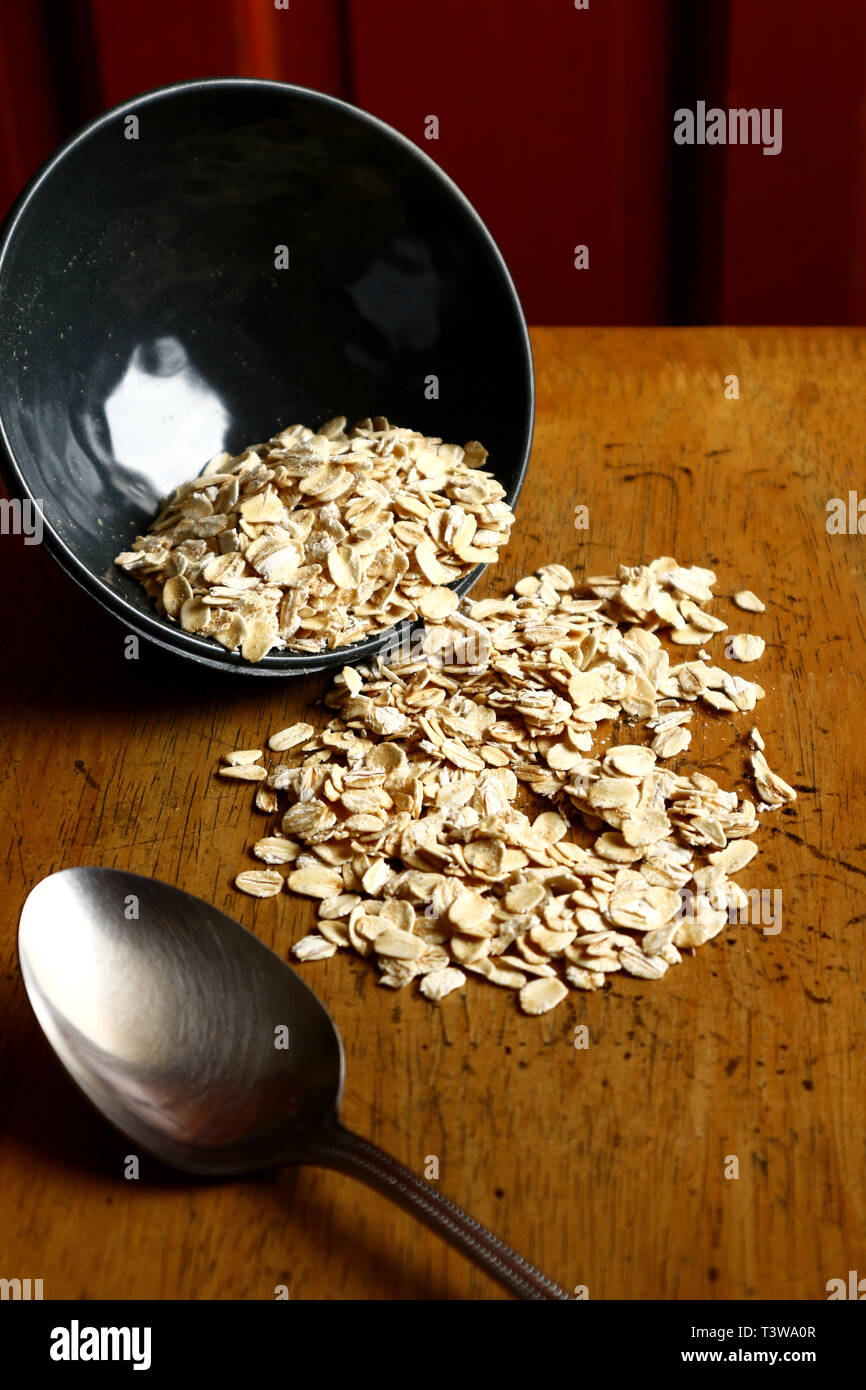 Whole grain rolled oats hi-res stock photography and images - Alamy