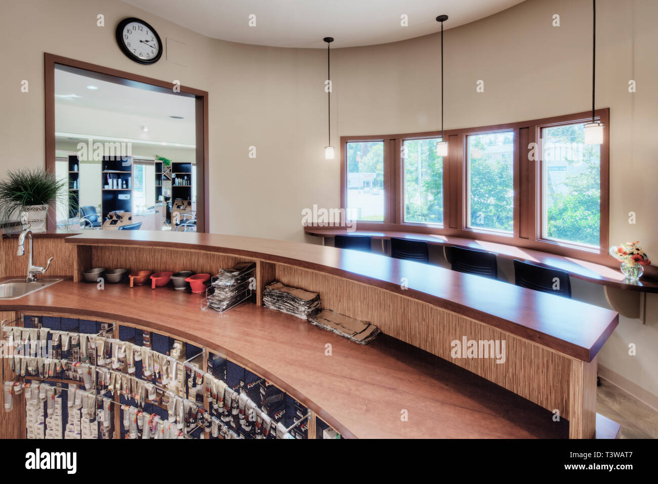 Color mixing station and counter in beauty salon Stock Photo - Alamy
