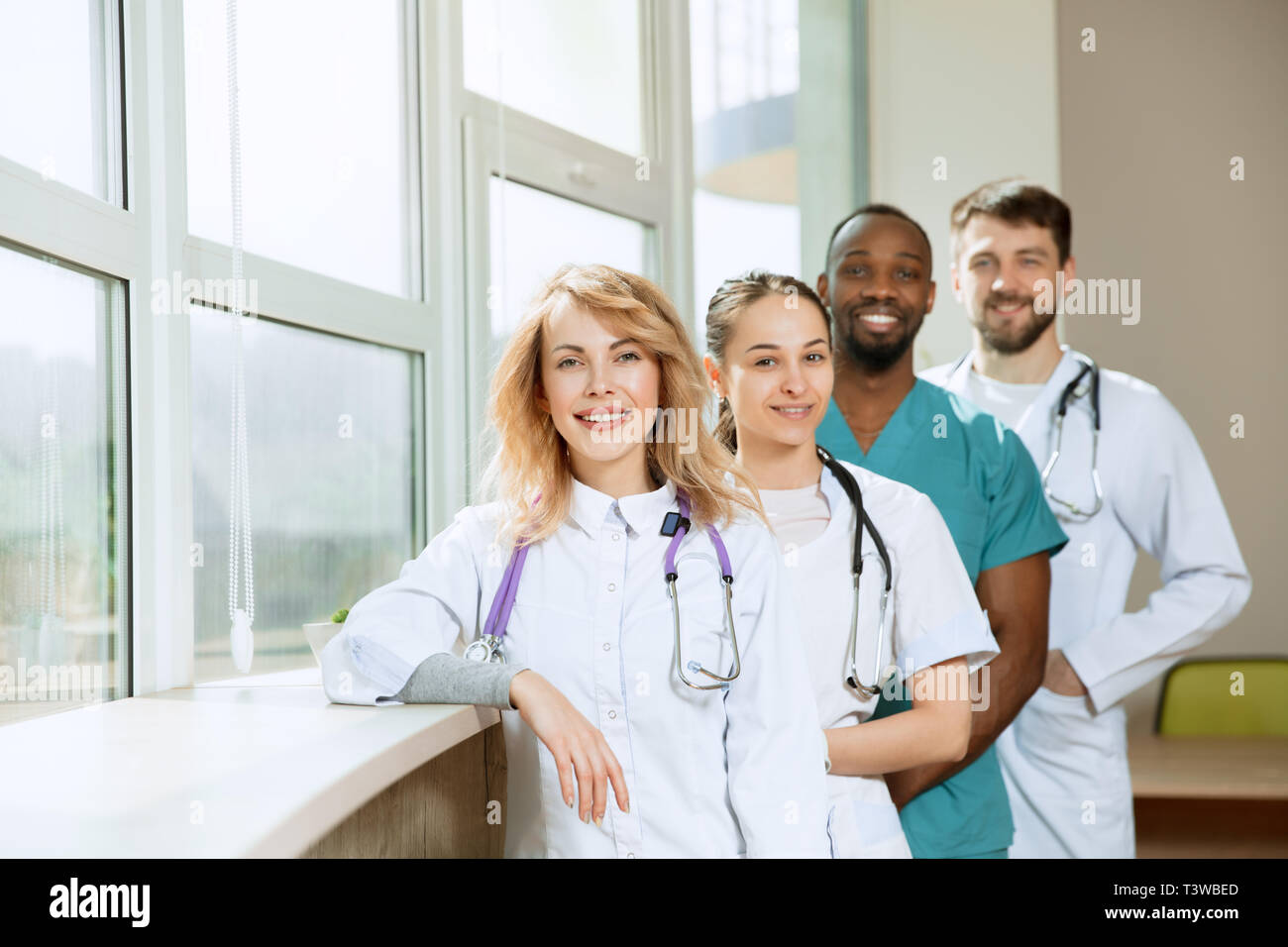 Healthcare people group. Professional male and female doctors posing at ...