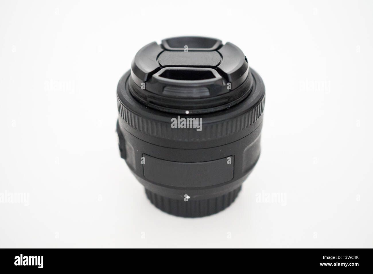 Lens of a professional DSLR camera Stock Photo - Alamy