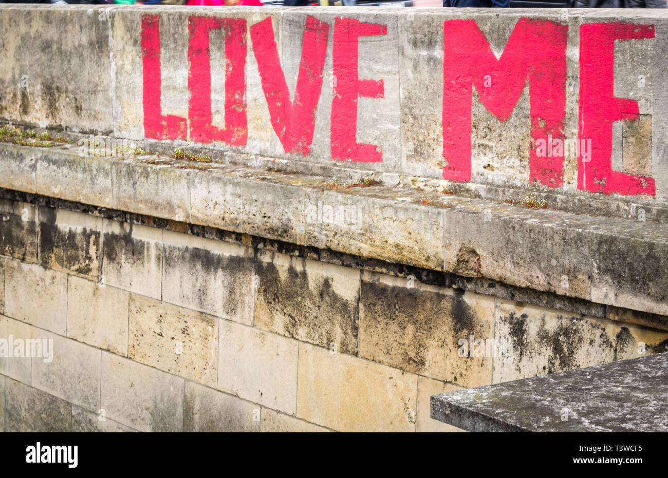 Message of love written on the wall Stock Photo - Alamy