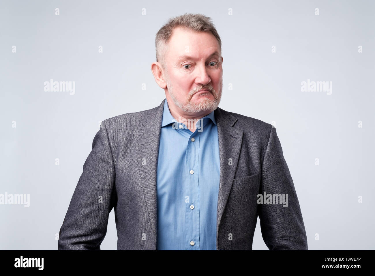 serious middle aged old senior man thinking Stock Photo - Alamy