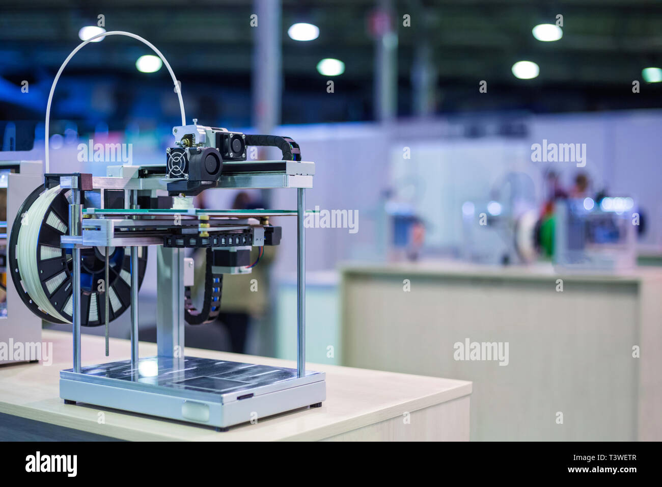 3D printing machine printing plastic model Stock Photo - Alamy