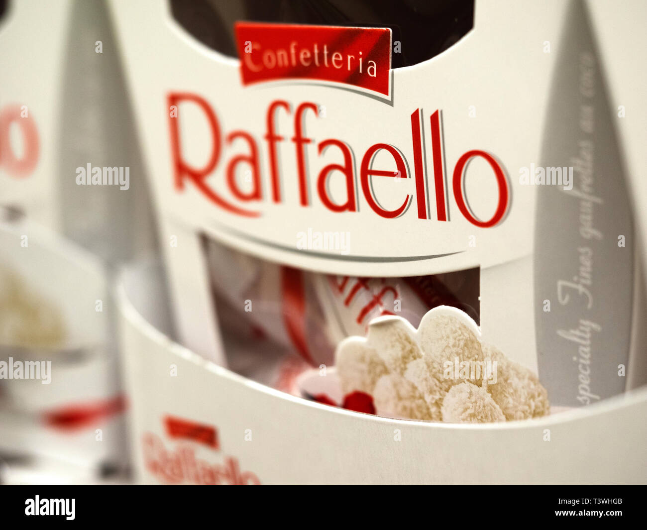 Box of sweets Rafaello - Crispy coconut with whole almond. Produced by ...
