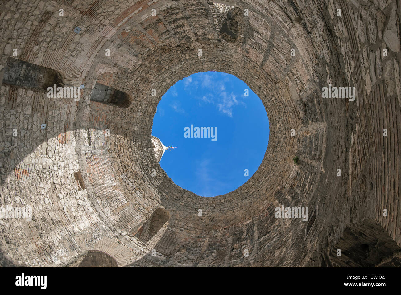 Skylight turret hi-res stock photography and images - Alamy