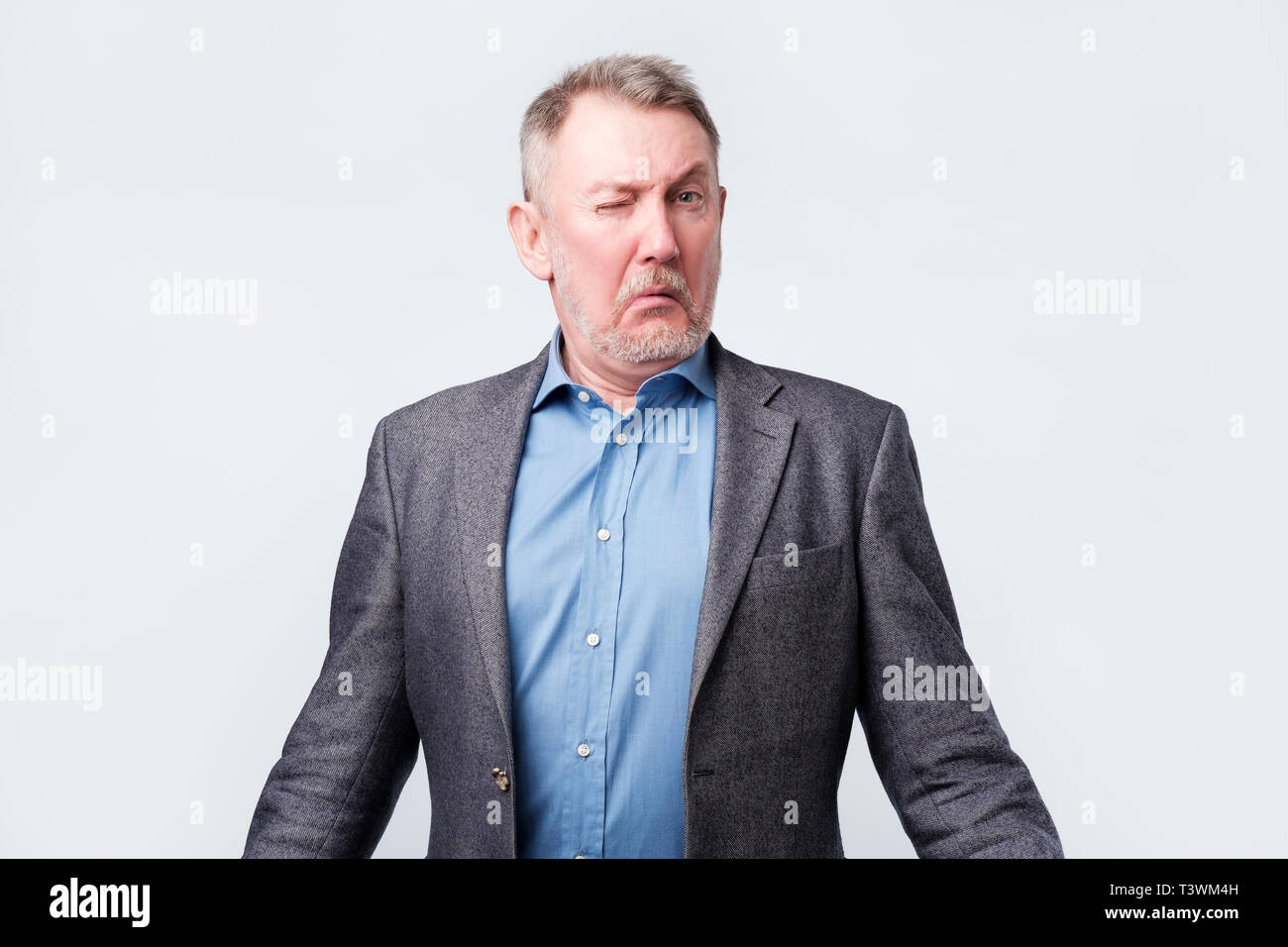 Confused old man hi-res stock photography and images - Alamy