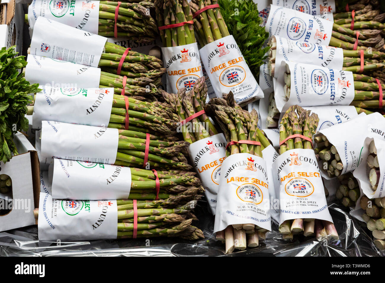 Home grown british produce hi-res stock photography and images - Alamy