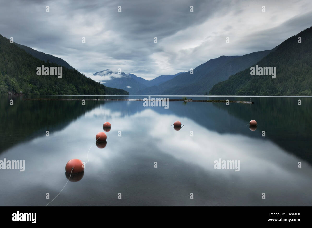 Static float hi-res stock photography and images - Alamy