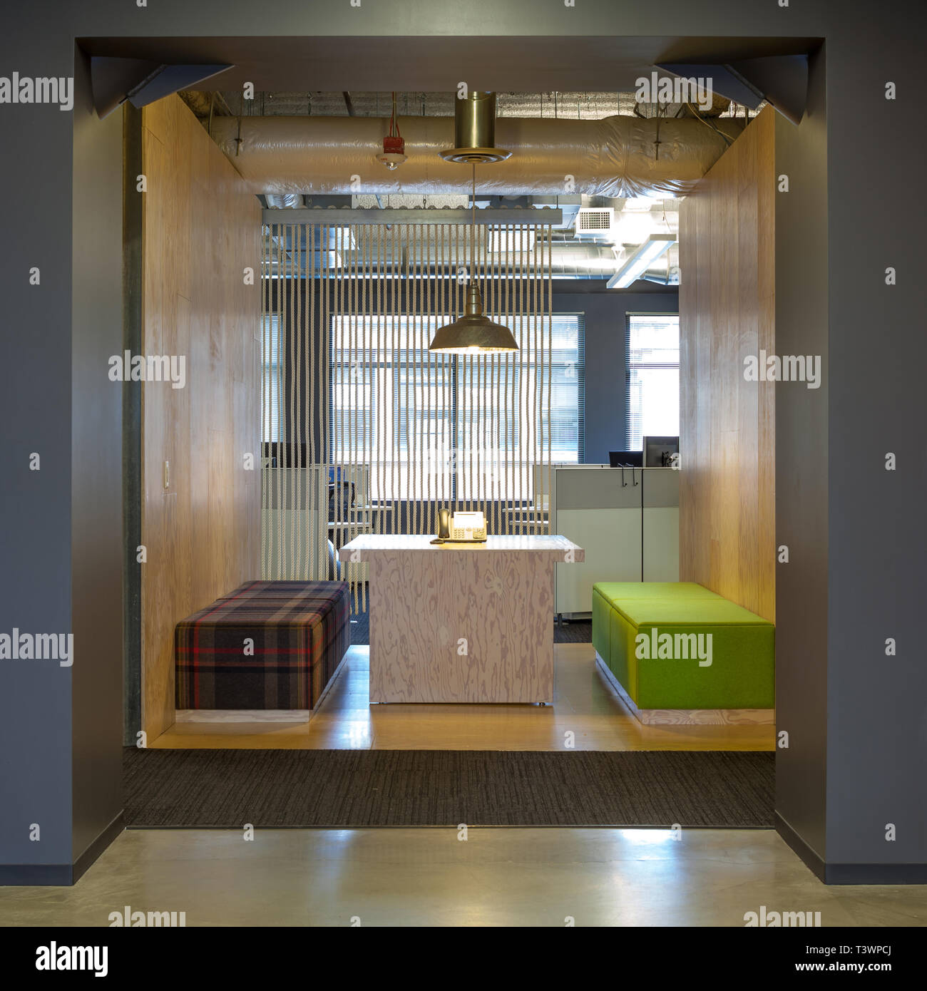 Contemporary office exposed ceiling hi-res stock photography and images ...