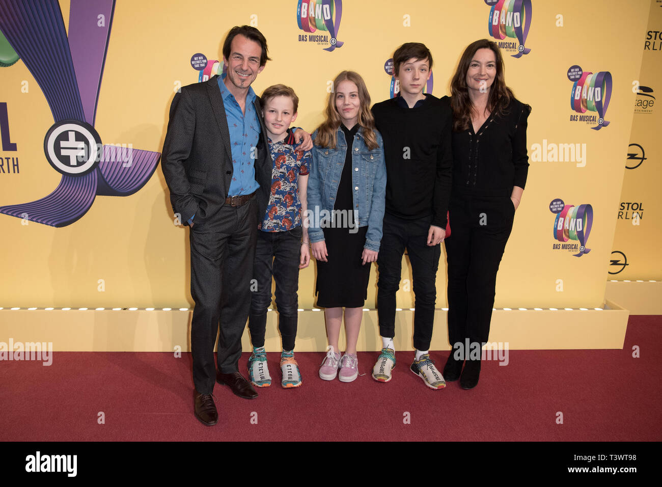 Berlin, Germany. 11th Apr, 2019. Actor Hans Werner Meyer with children ...