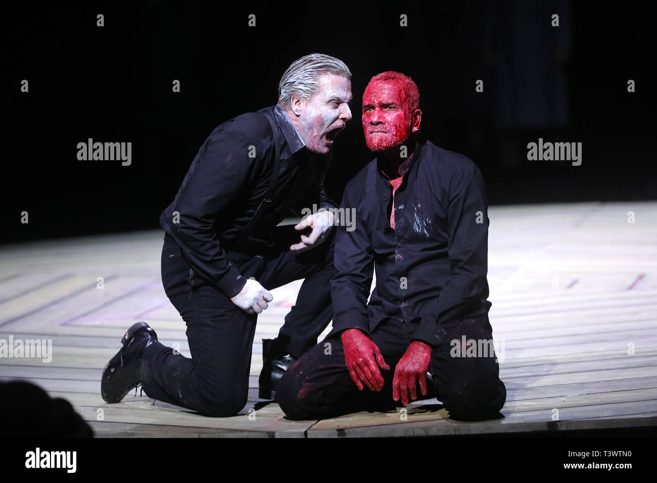 Berlin, Germany. 11th Apr, 2019. Peter Moltzen (l) as Jago and Ingo ...