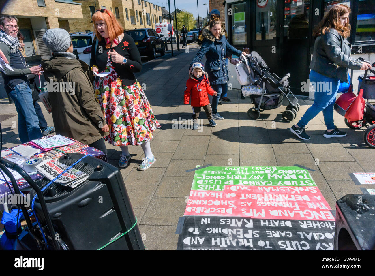 Benefits claimants hi-res stock photography and images - Alamy
