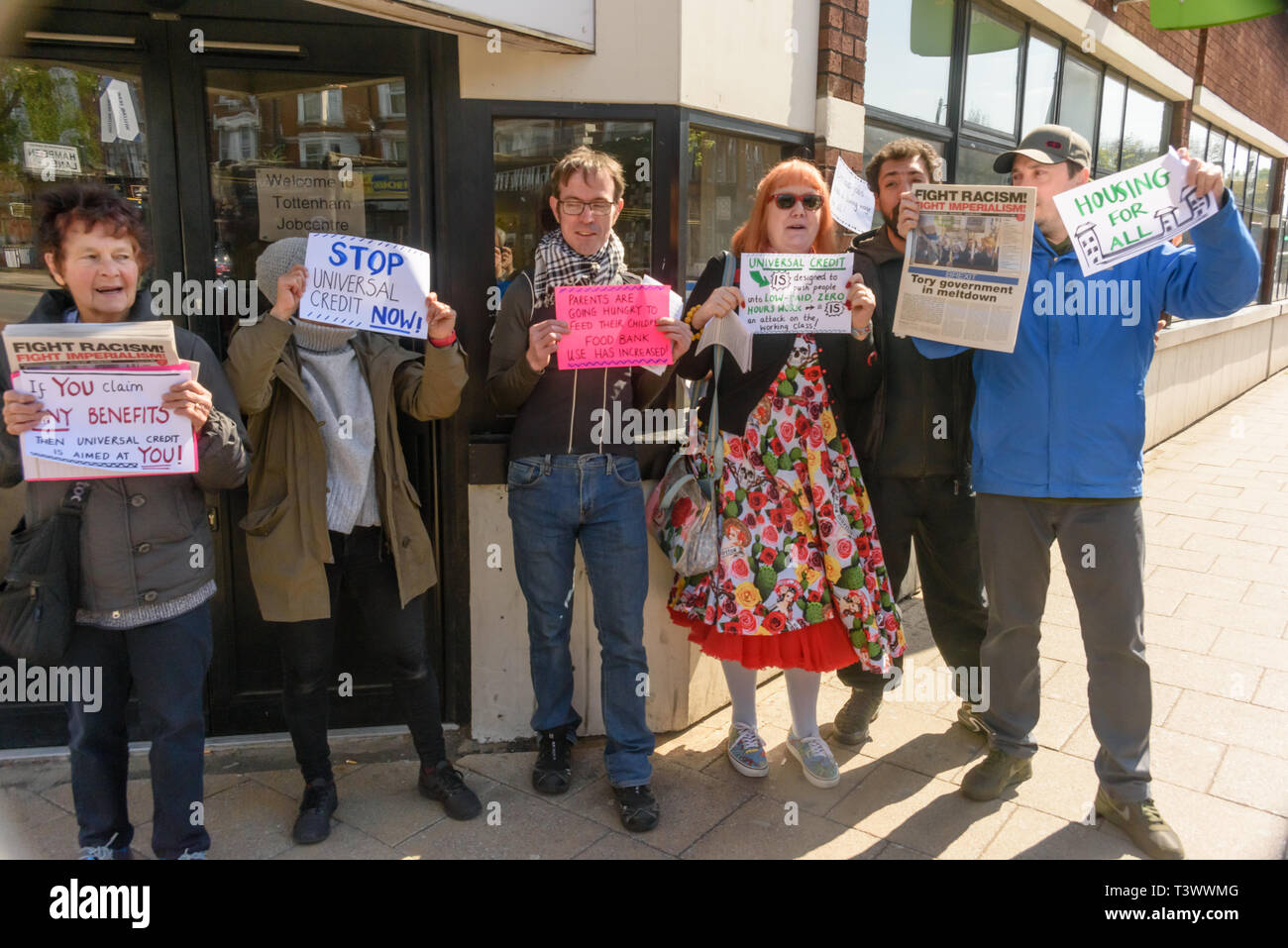 Benefits claimants hi-res stock photography and images - Alamy
