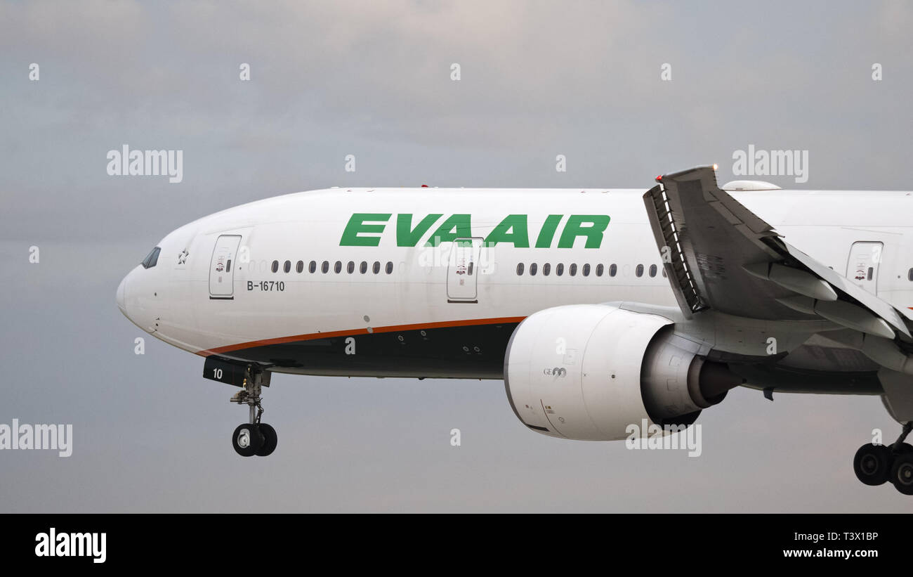 Richmond, British Columbia, Canada. 9th Apr, 2019. An EVA Air Boeing ...