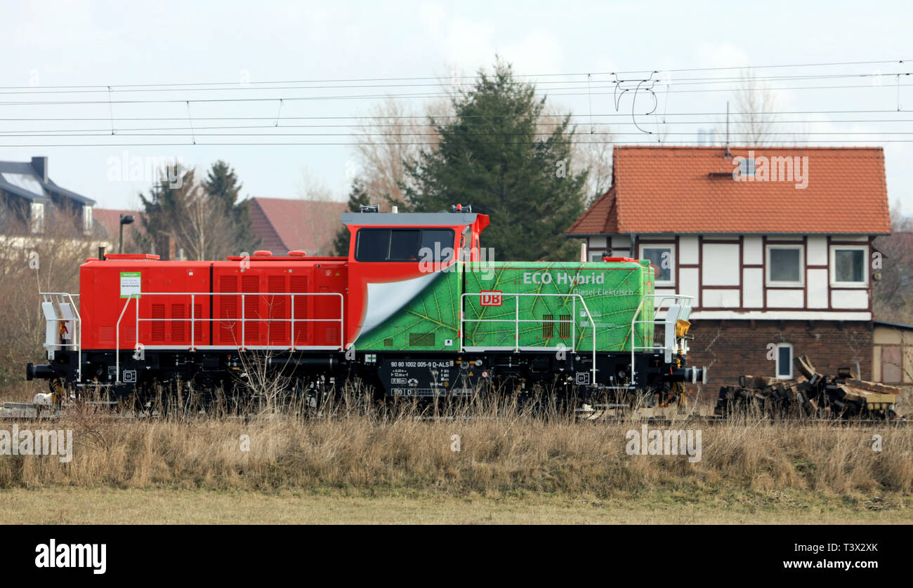 Magdeburg, Germany. 06th Feb, 2019. A hybrid locomotive H3 from Alstom ...