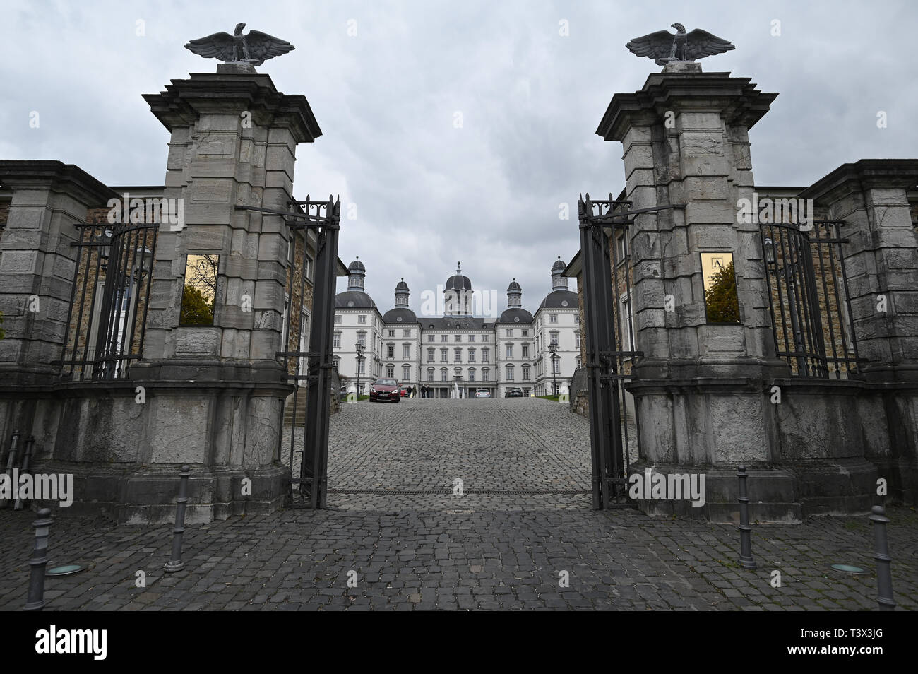 Bensberg, Germany. 12th Apr, 2019. A gate gives access to the courtyard ...