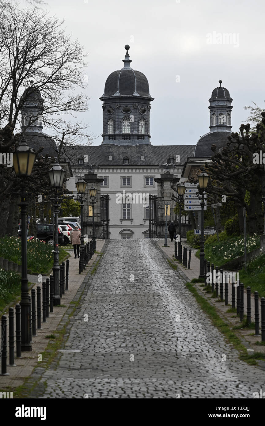 Bensberg, Germany. 12th Apr, 2019. A gate gives access to the courtyard ...