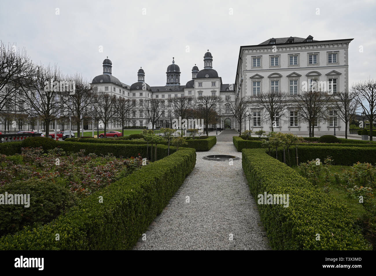 Bensberg, Germany. 12th Apr, 2019. A garden is located in front of ...