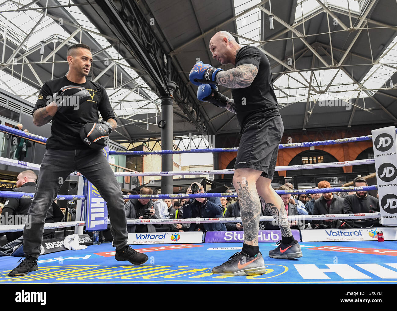Wba super bantamweight champion hi-res stock photography and images - Alamy