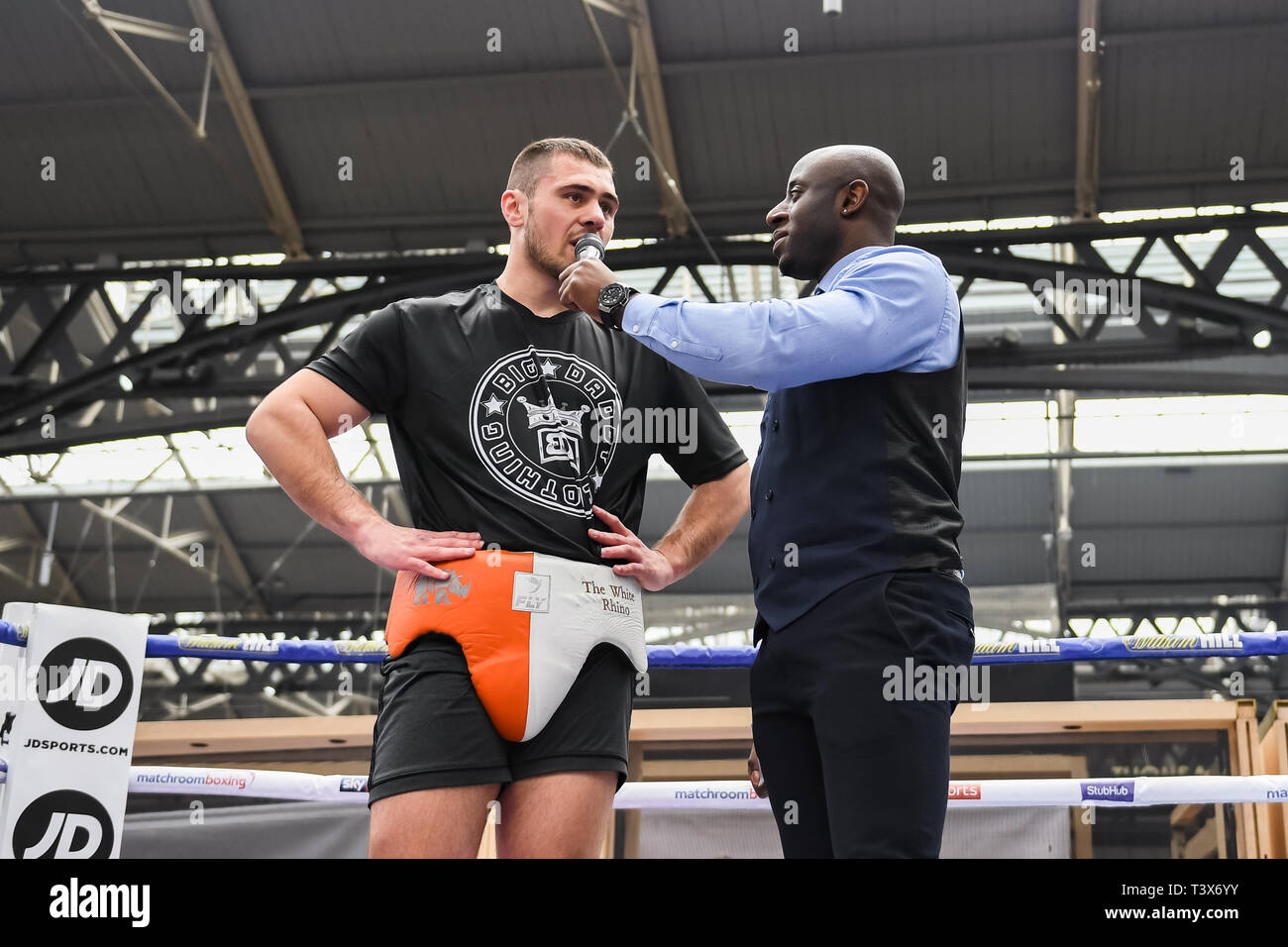 Dave allen boxer hi-res stock photography and images - Alamy